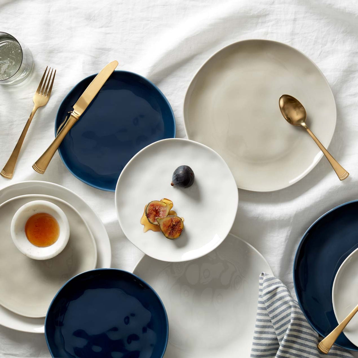 Bay Colors & Classic Solid Dinnerware – Lenox Corporation