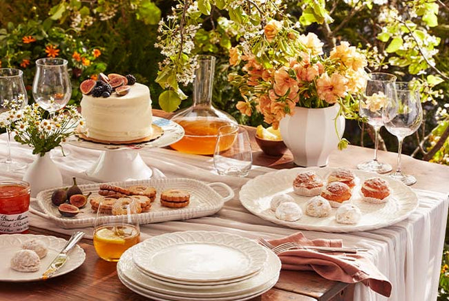 Everyday Dinnerware, Flatware Sets, and Décor – Lenox Corporation