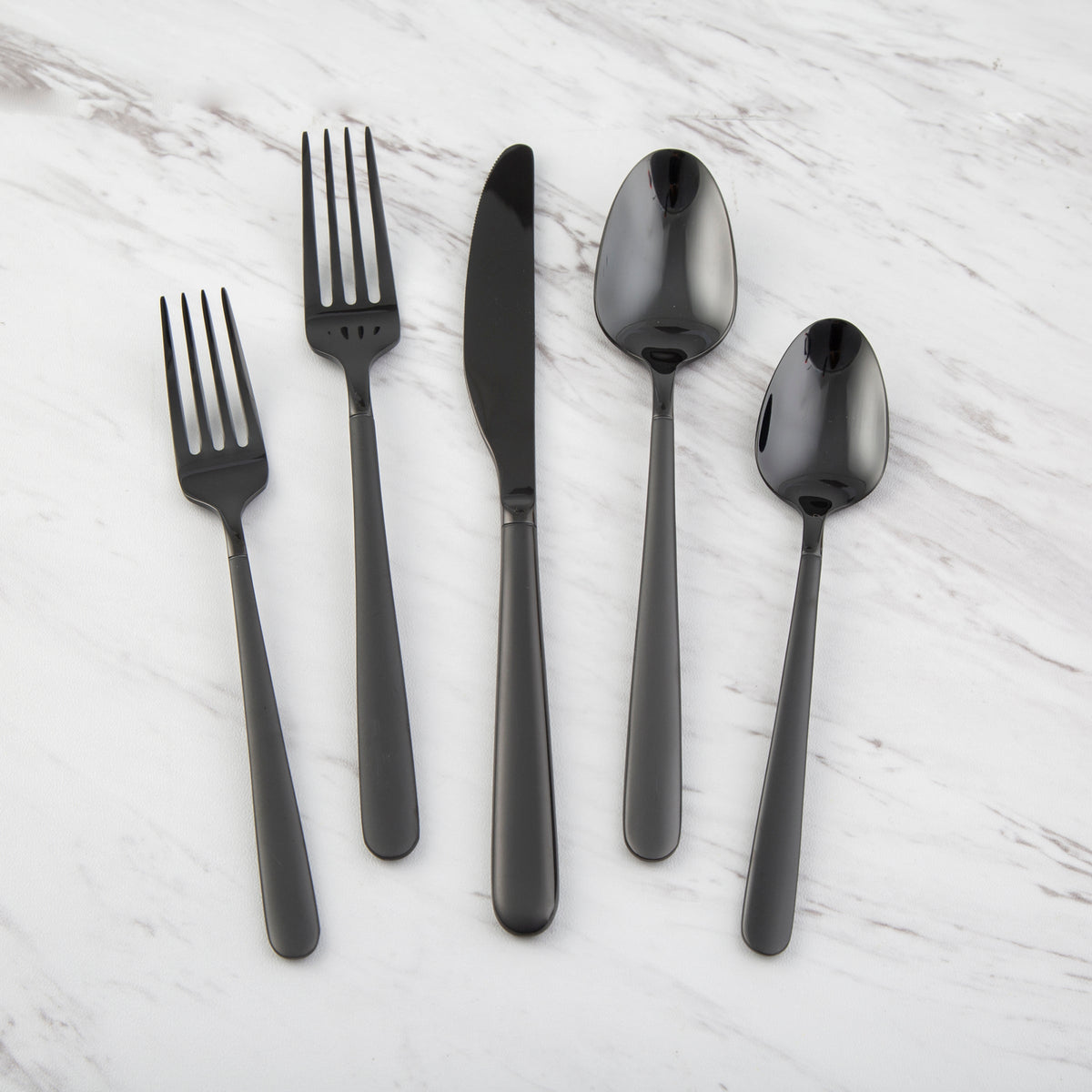 Quinn Black Sand Mirror 20-Piece Flatware Set – Lenox Corporation