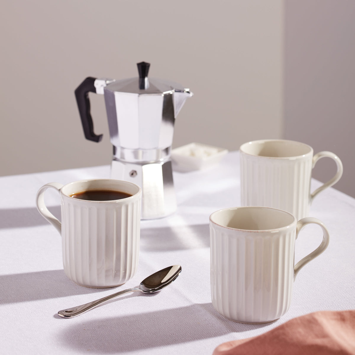 French Perle Scallop White Mugs, Set of 4 – Lenox Corporation
