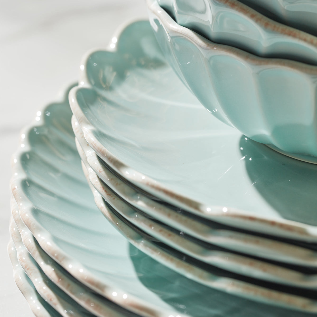 French Perle Scallop Ice Blue 12-Piece Dinnerware Set – Lenox Corporation